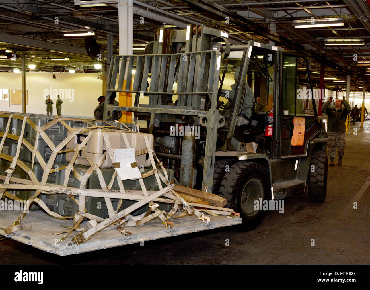 10k Forklift High Resolution Stock Photography and Images - Alamy