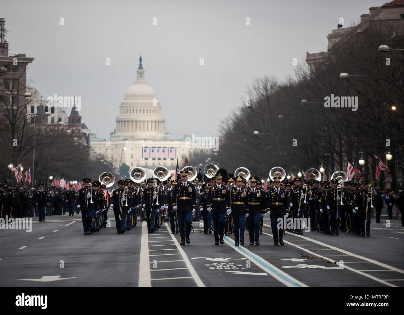 U.S. Army Soldiers march in the 58th Presidential Inauguration Parade ...