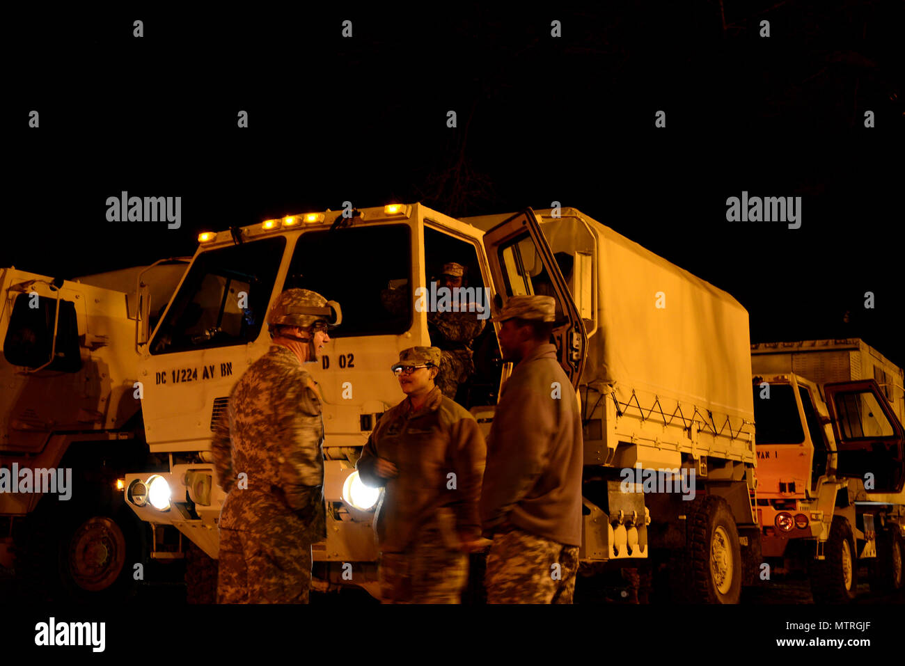 58th presidential 547th transportation company hi-res stock photography ...