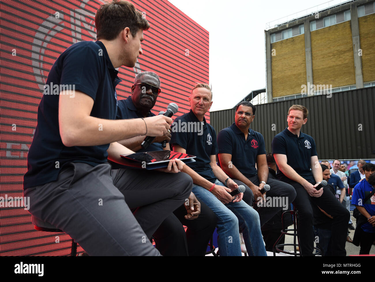 Allan donald cricket hi-res stock photography and images - Alamy