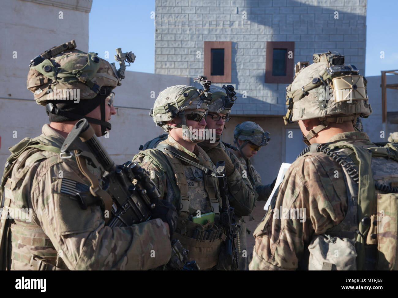 Soldier resilience and readiness center hi-res stock photography and ...