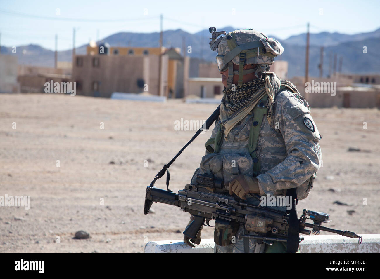 Soldier resilience and readiness center hi-res stock photography and ...