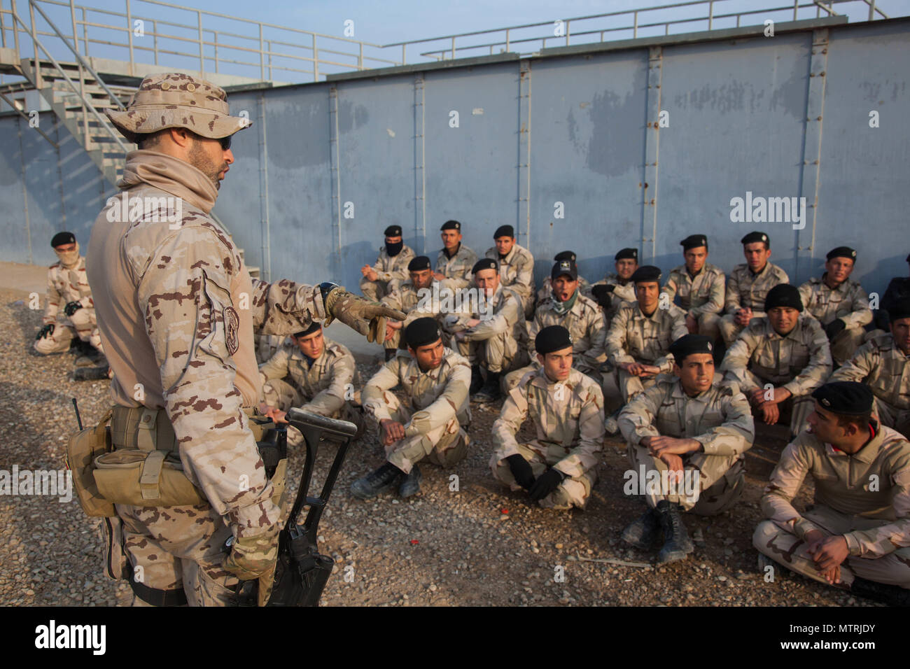 A Spanish trainer explains the techniques that Iraqi security forces ...
