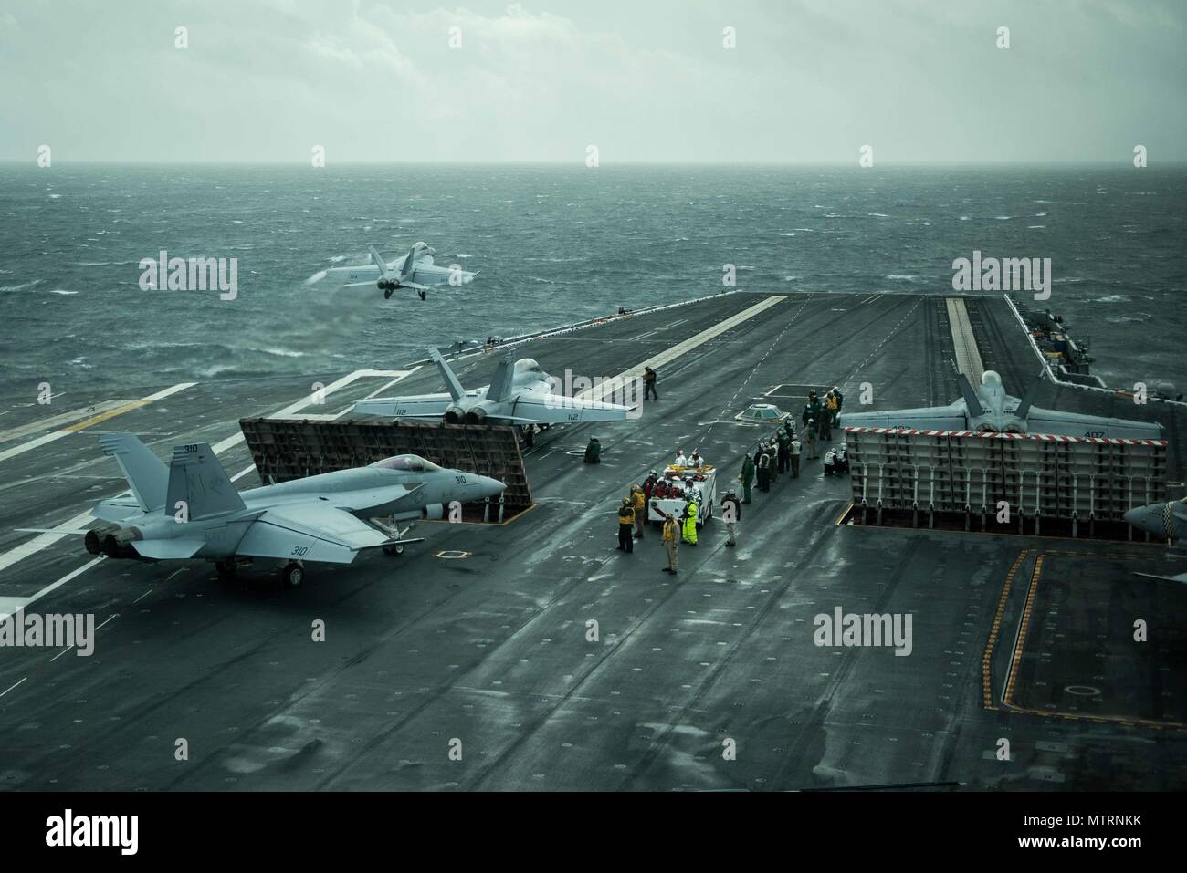 Carrier air wing cag 17 hi-res stock photography and images - Alamy