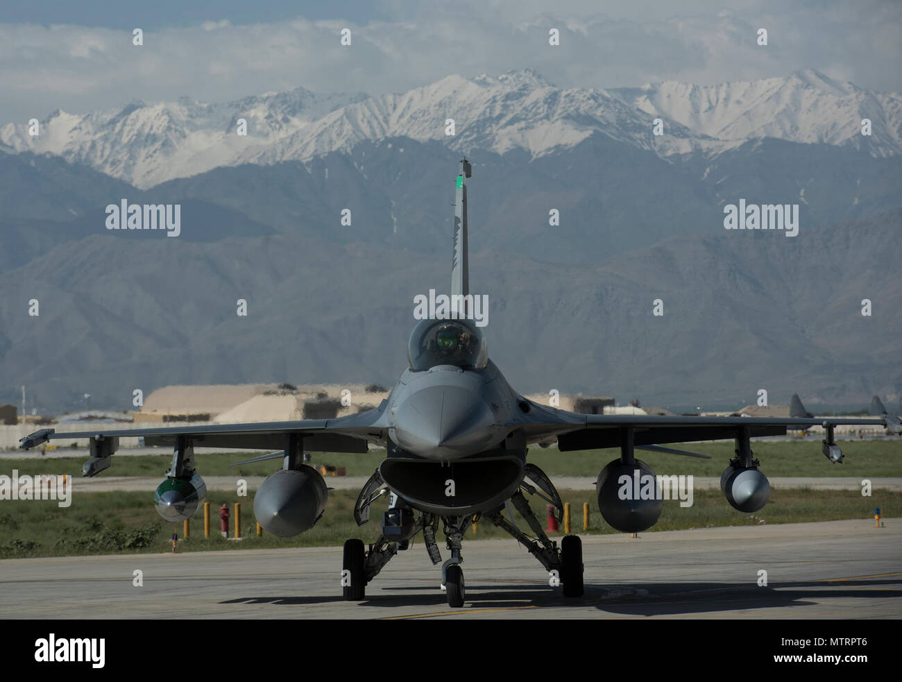 555 fighter squadron hi-res stock photography and images - Alamy