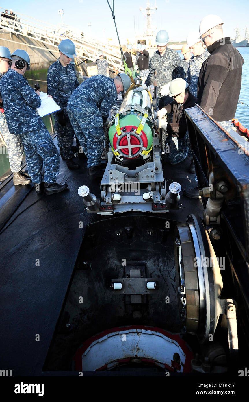 170113-N-OR477-241 NAVAL STATION ROTA, Spain (Jan. 13, 2017) Sailors ...