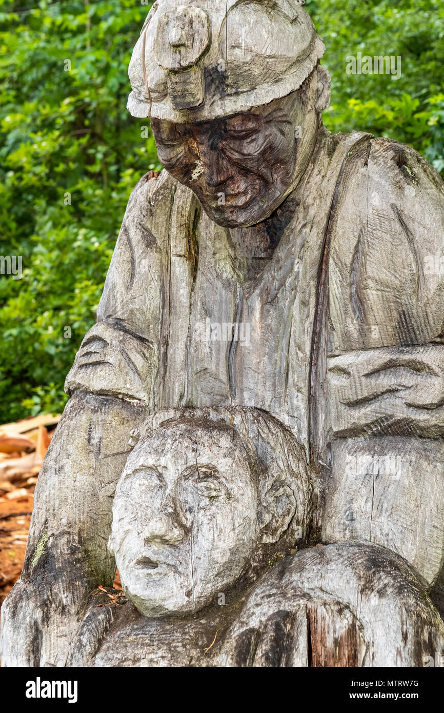 Chainsaw sculpture of a Forest of Dean free miner.Fire and Wood at Dean ...