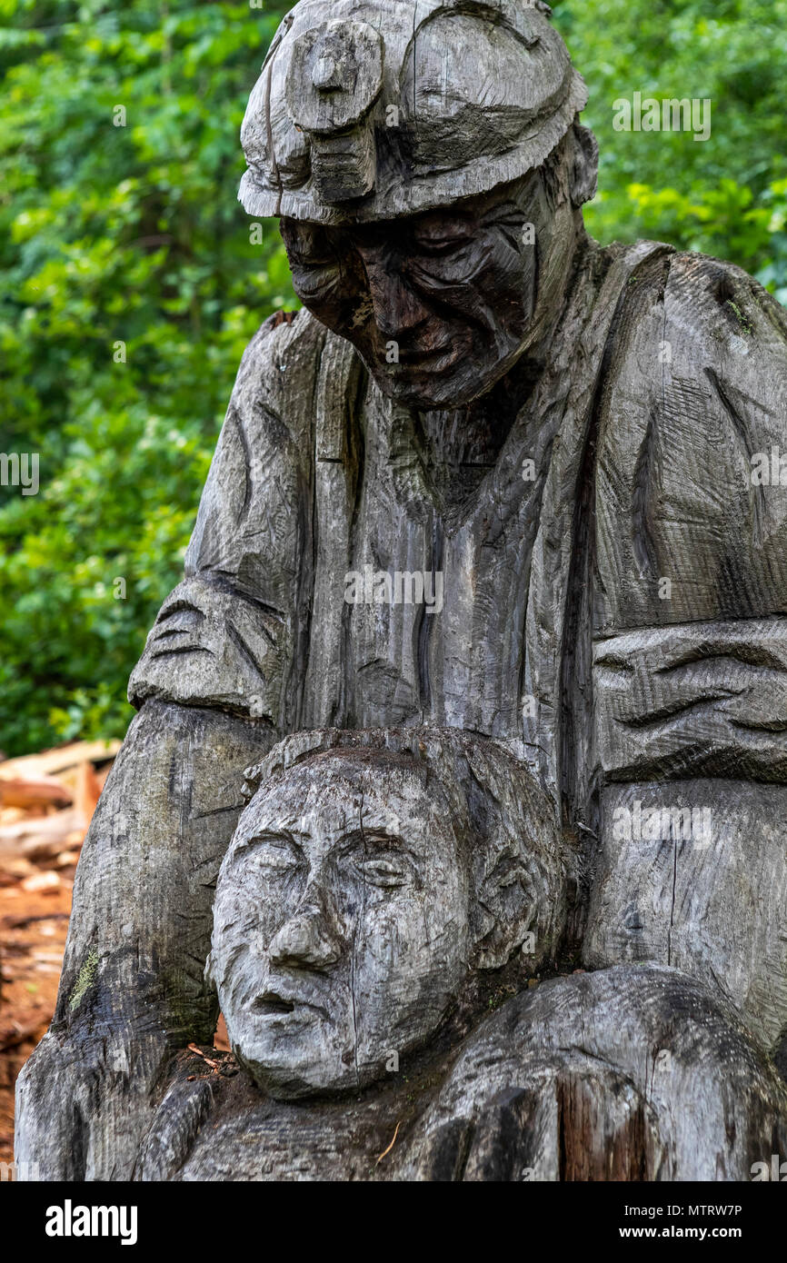 Chainsaw sculpture of a Forest of Dean free miner.Fire and Wood at Dean ...