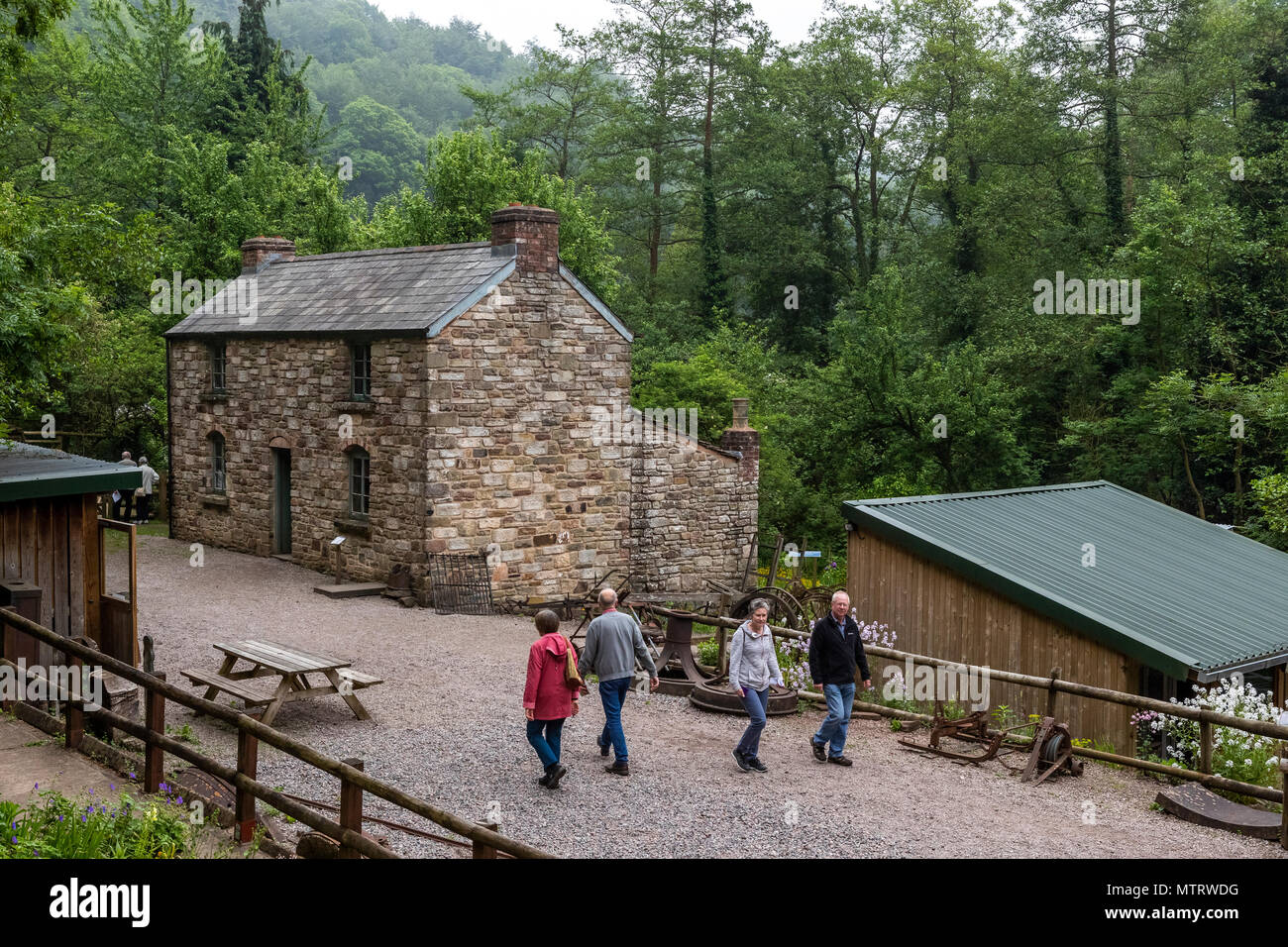 Traditional Victorian Forest of Dean cottage. Fire and Wood at Dean ...