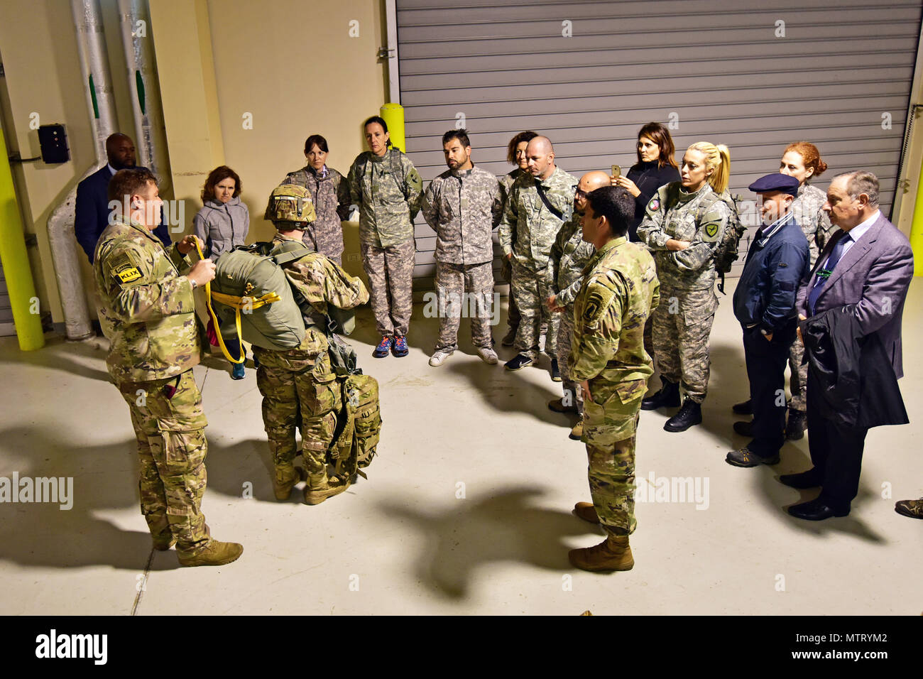 American soldiers on inspection hi-res stock photography and images - Alamy