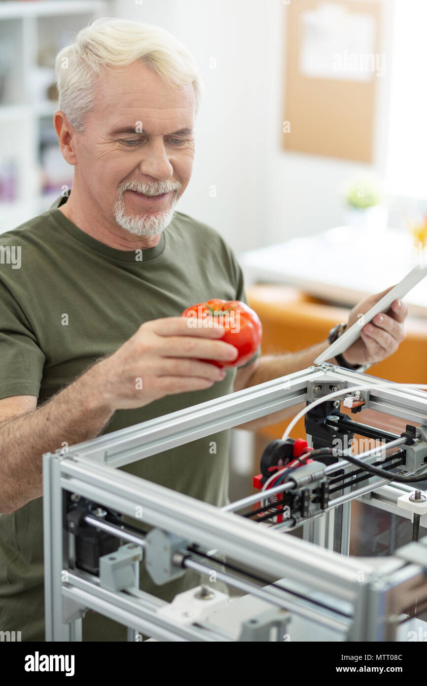 Senior engineering hi-res stock photography and images - Alamy