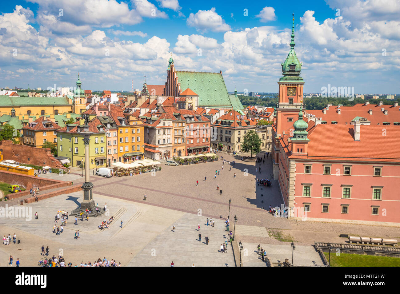 Square of castle hi-res stock photography and images - Alamy