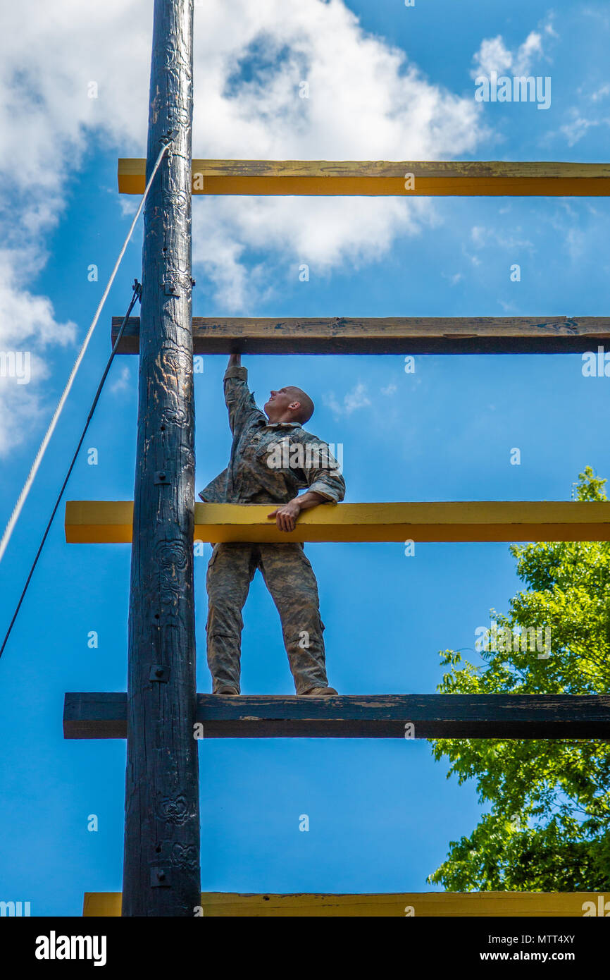 Staff Sgt. Theodore Flick, 3rd Brigade Combat Team, 101st Airborne ...