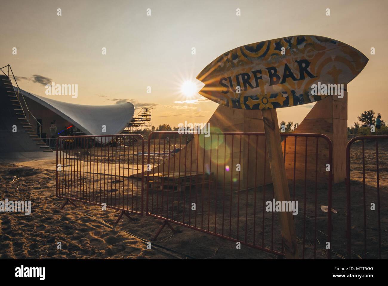 Surf beach bar hi-res stock photography and images - Alamy