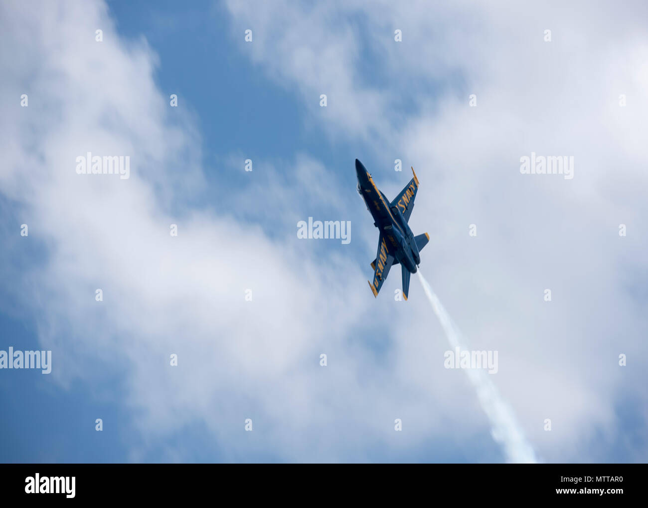 The U.S. Navy Blue Angels demonstration team sets off a flawless ...