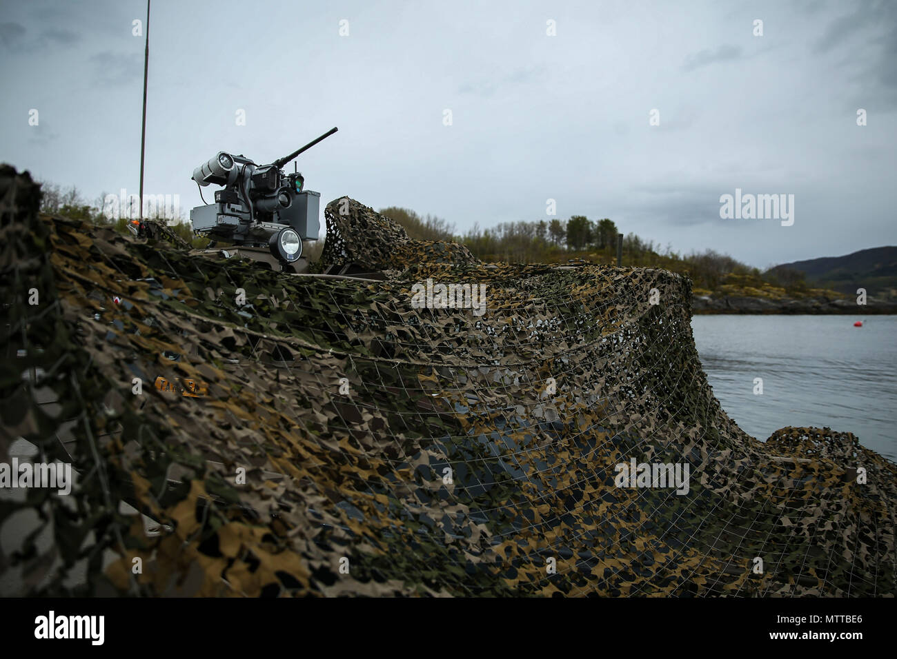 Norwegian Coastal Ranger Commandos (KJK) conduct reconnaissance and ...