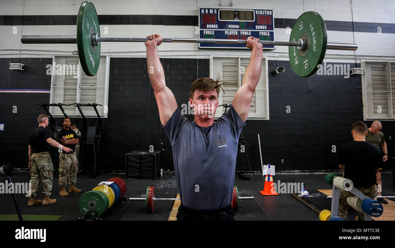 Squat thrust hi-res stock photography and images - Alamy