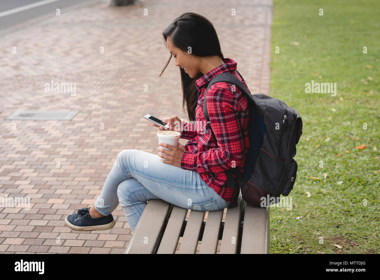 Mobile park bench hi-res stock photography and images - Alamy