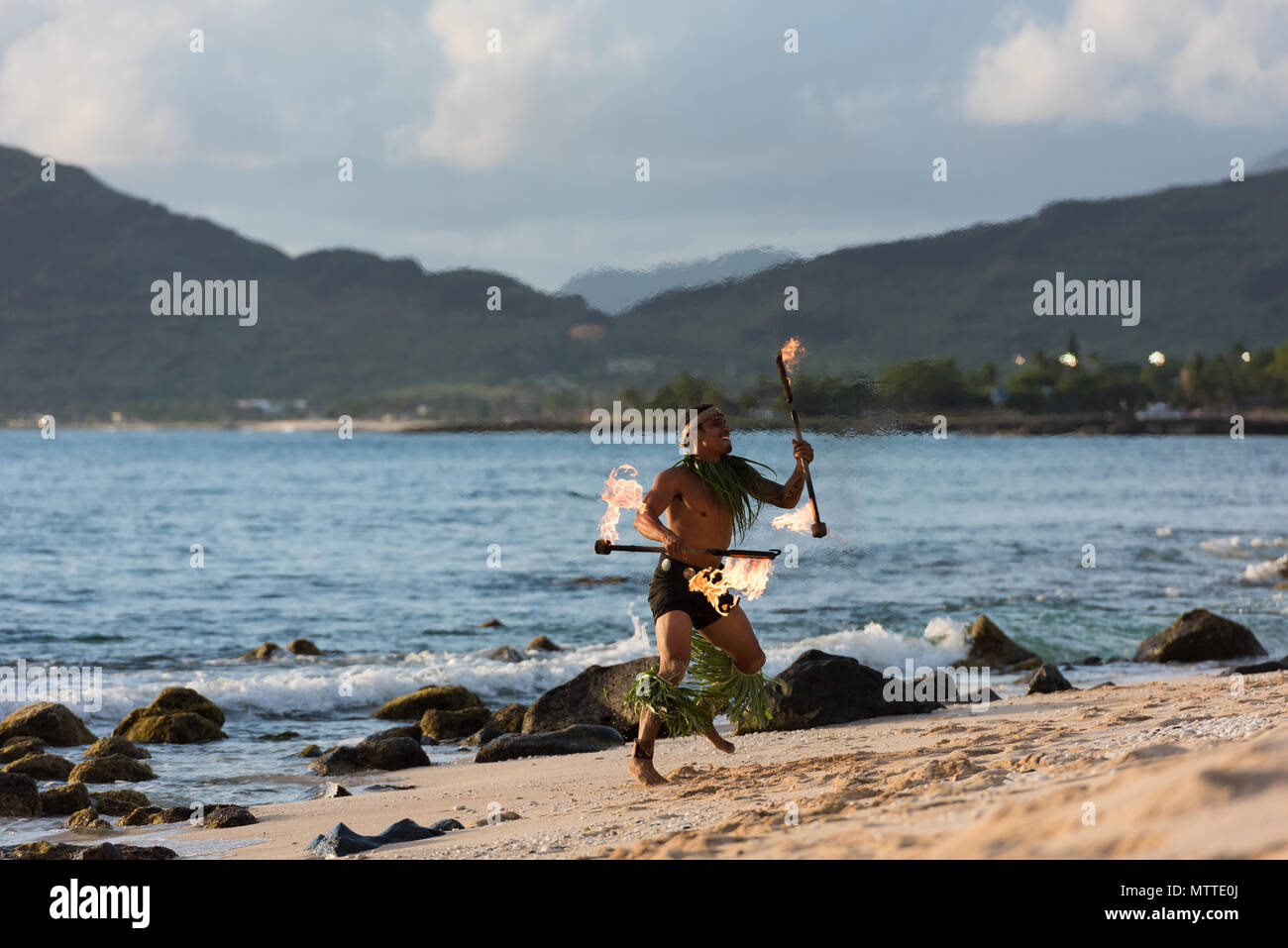 Samoan fire knife dance hi-res stock photography and images - Alamy