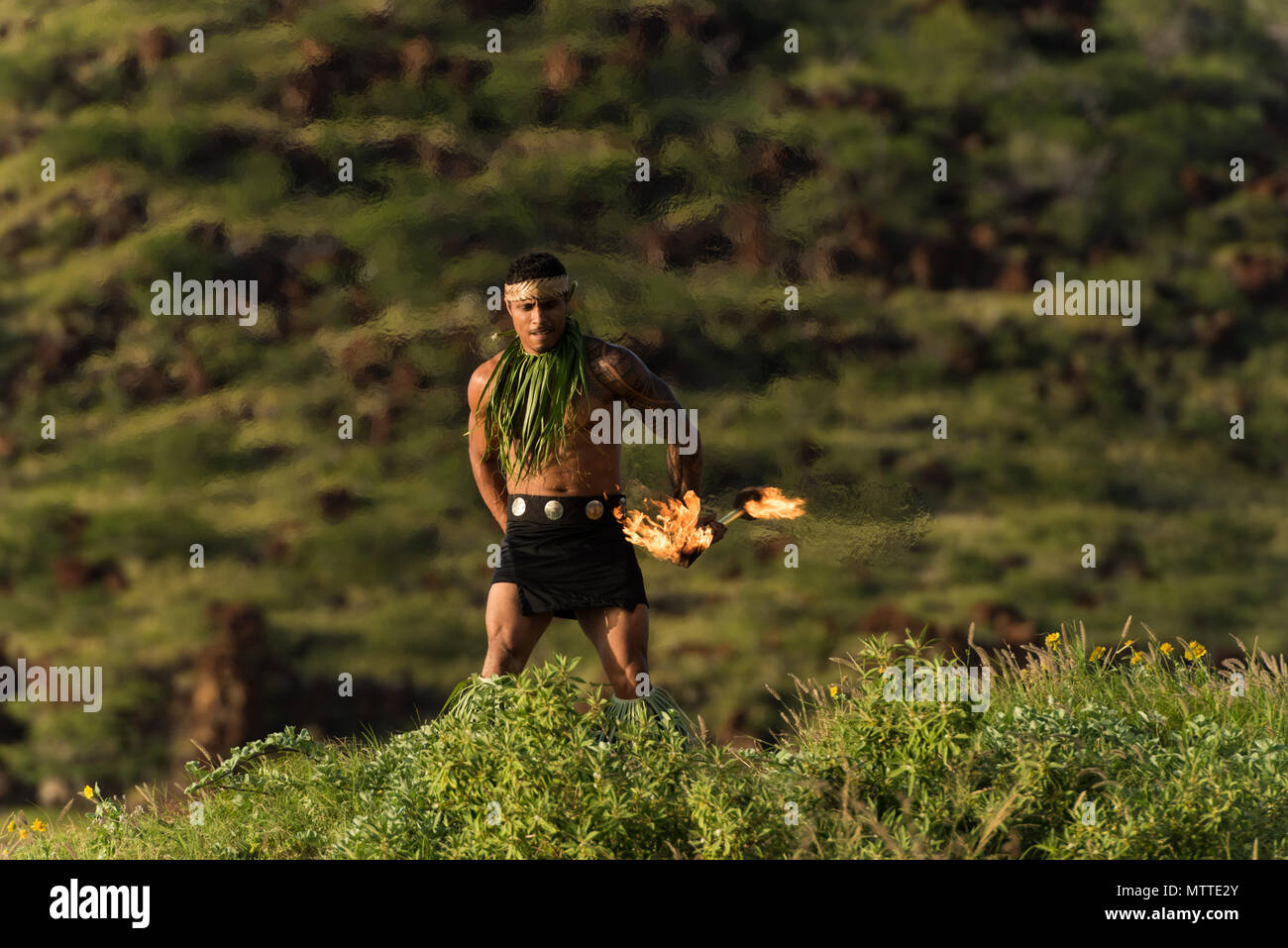Samoan fire knife dance hi-res stock photography and images - Alamy