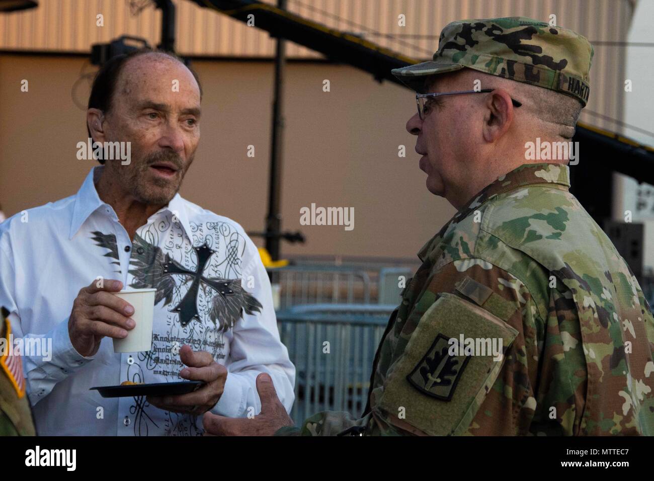 180525-N-GG458-018 NEW YORK (May 25, 2018) Soldiers assigned to 333rd ...
