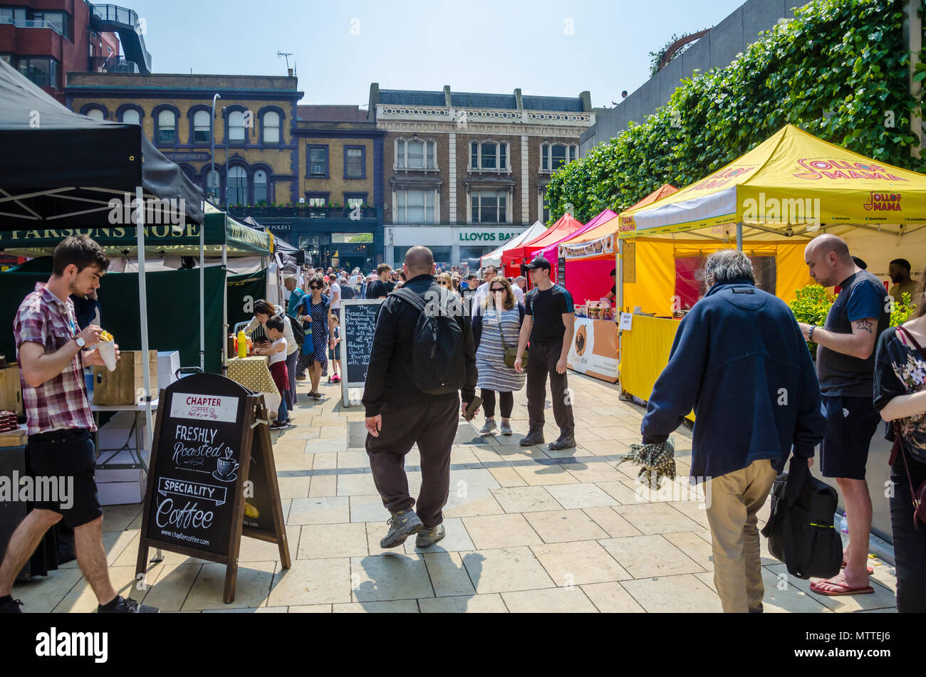 London street market hi-res stock photography and images - Alamy