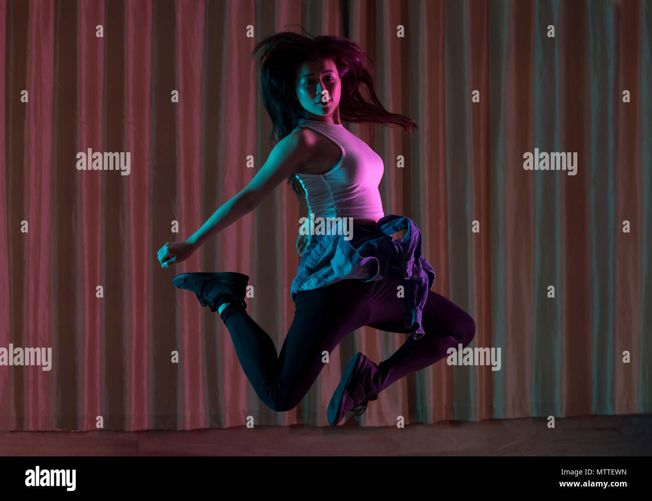 Beautiful dancer hi-res stock photography and images - Alamy