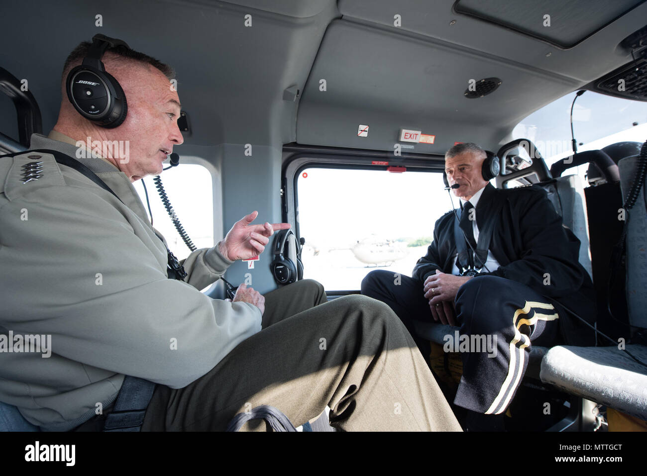 Lt gen robert caslen hi-res stock photography and images - Alamy