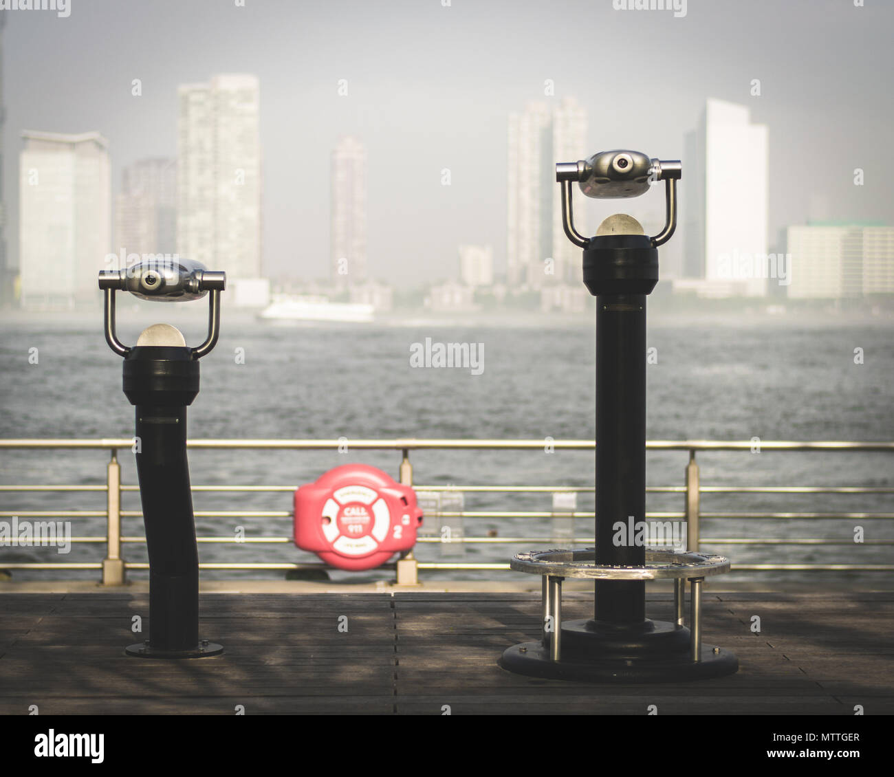 Viewfinders hi-res stock photography and images - Alamy