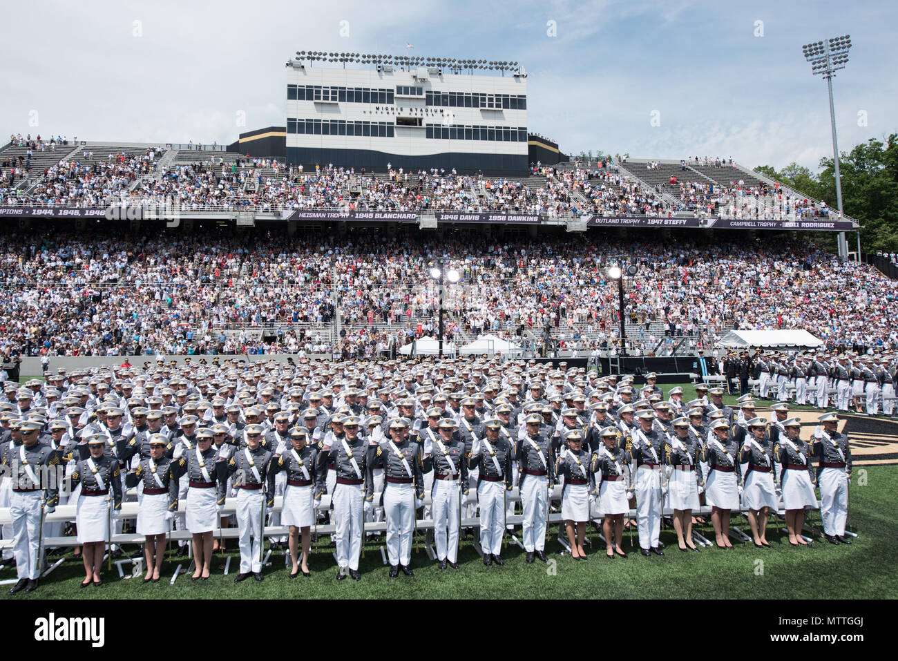 U.S. Military Academy cadets swear the Oath of Office during their ...