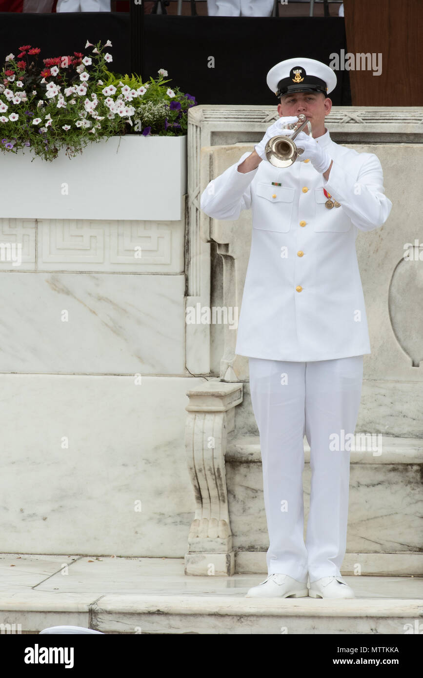 180528-N-HG258-1240 ARLINGTON, VA (May 28, 2018) Musician 1st Class ...