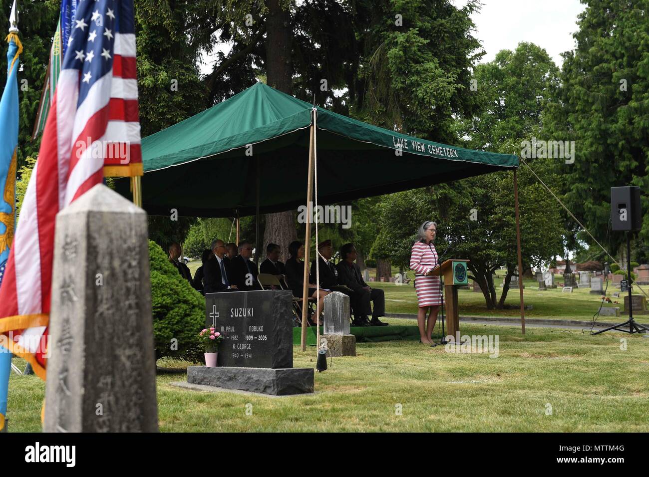 180528-N-NP779-0049 SEATTLE (May 28, 2018) Retired Marine Maj. Gen ...