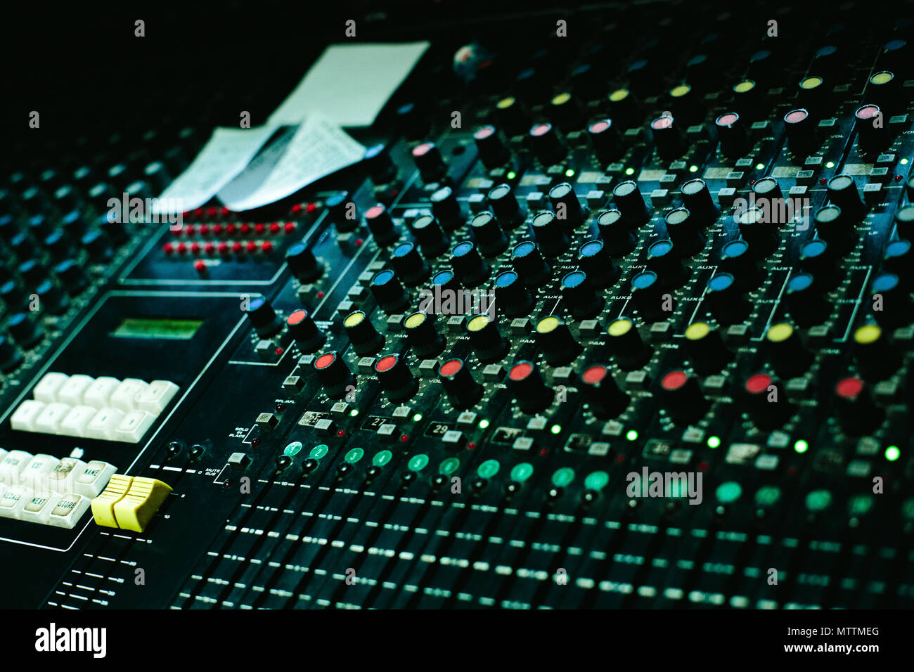 Mixing desk dials hi-res stock photography and images - Alamy