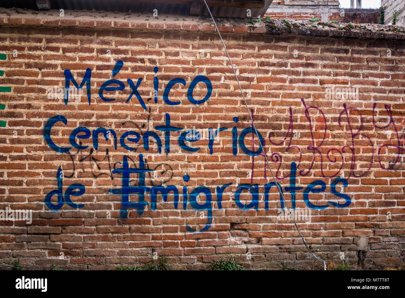 Mexico graffiti political hi-res stock photography and images - Alamy