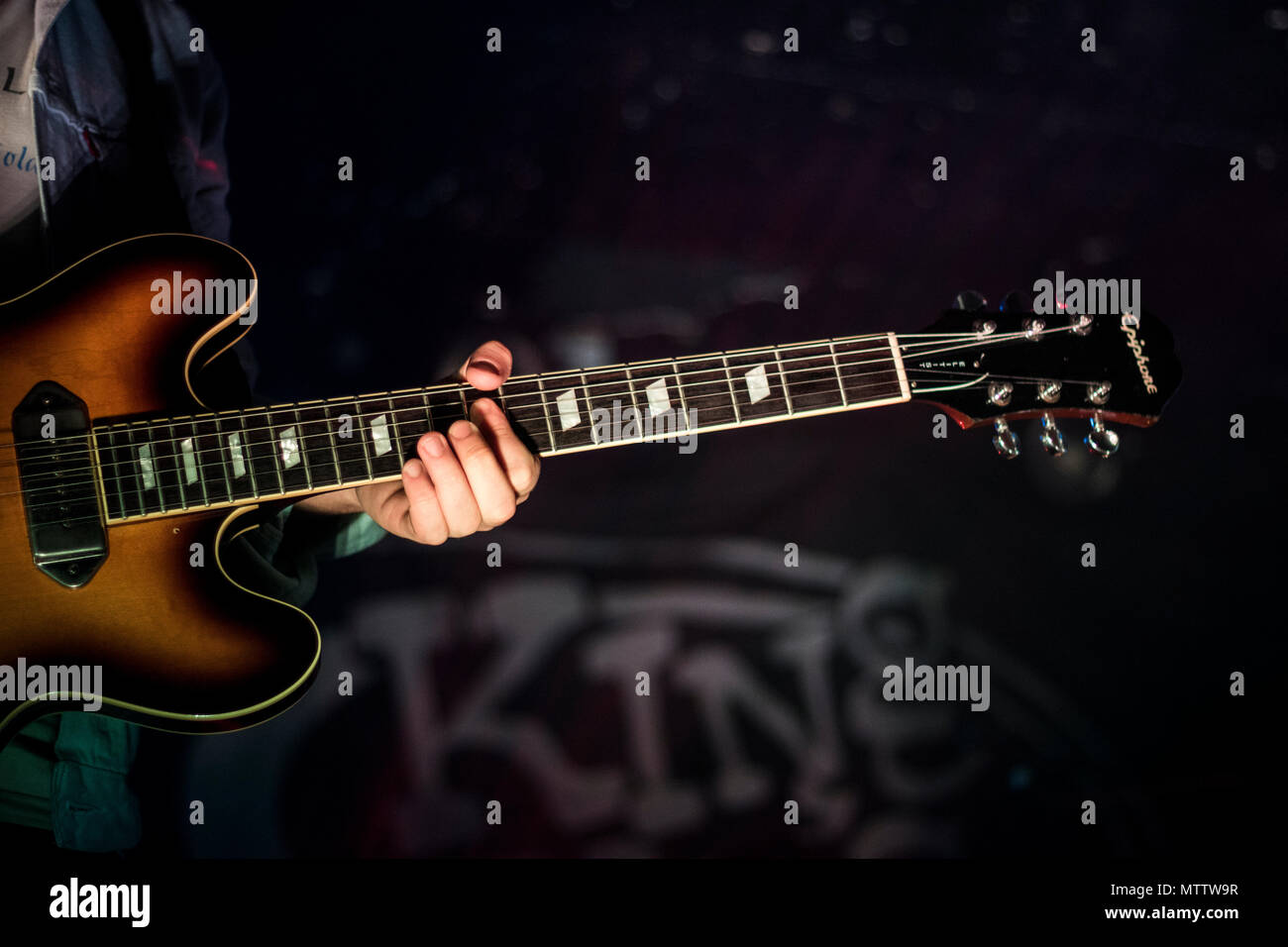 String musical instrument illustration hi-res stock photography and ...