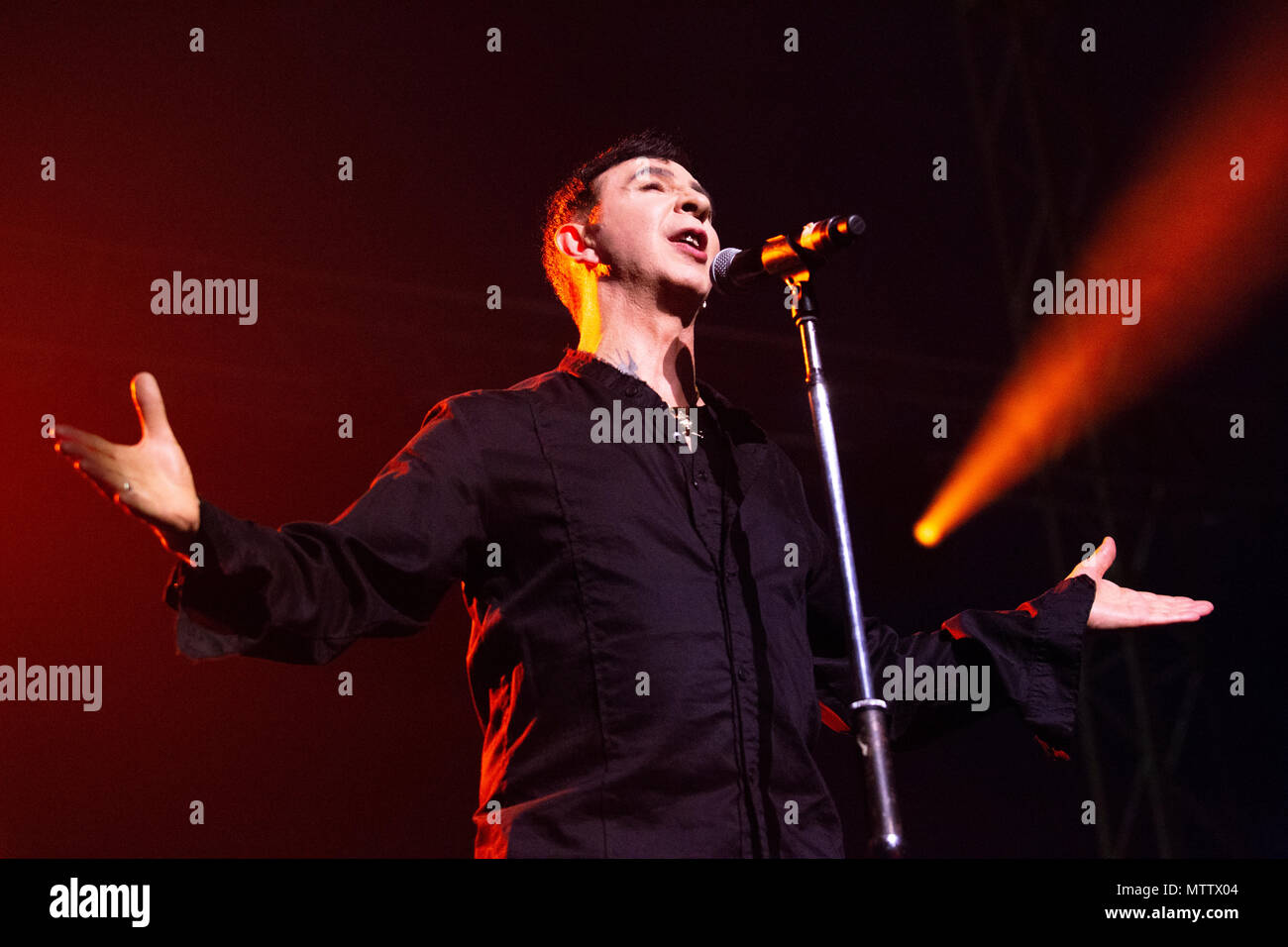 Gene pitney and marc almond hi-res stock photography and images - Alamy