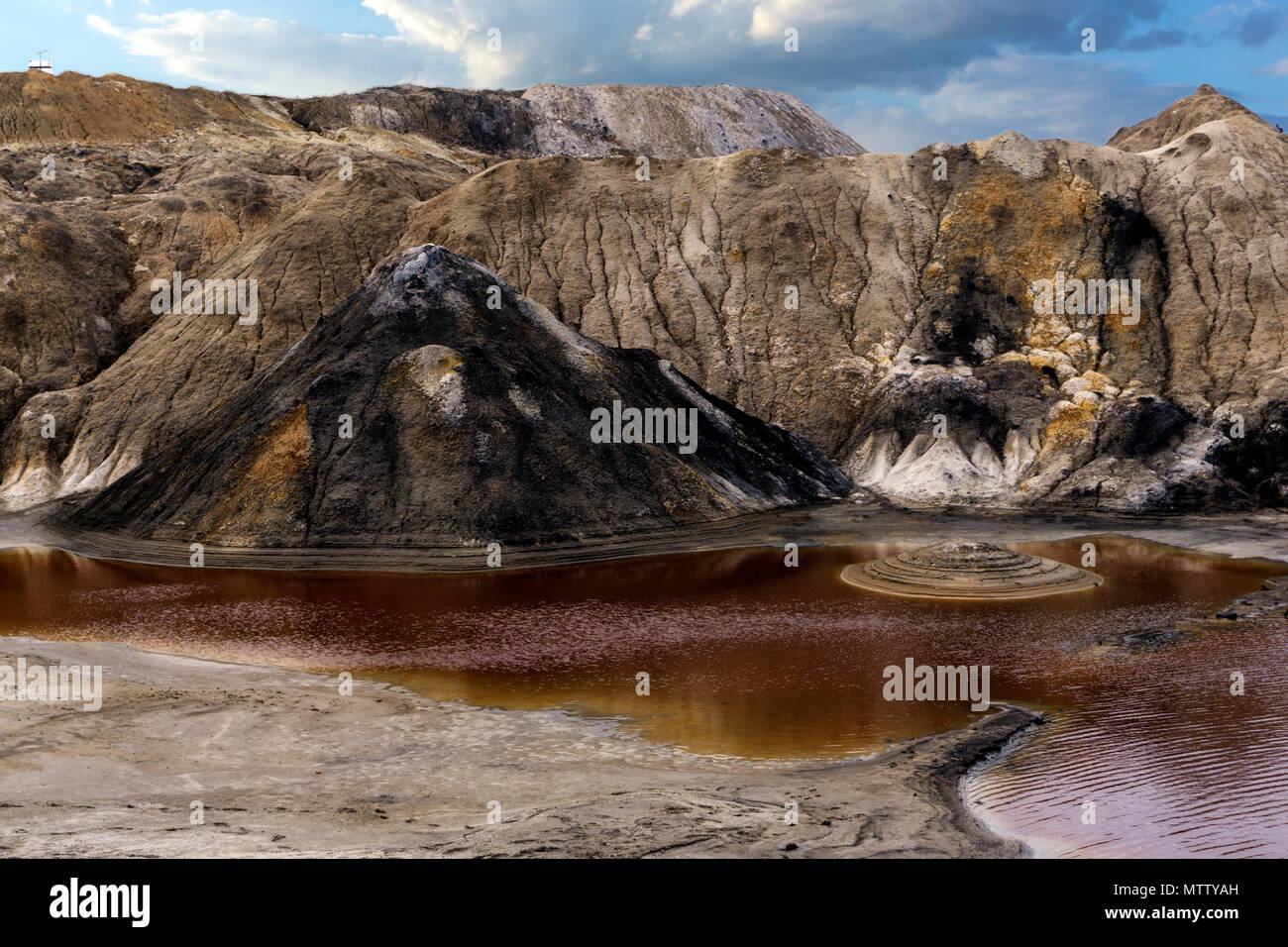 Dissolved salt hi-res stock photography and images - Alamy