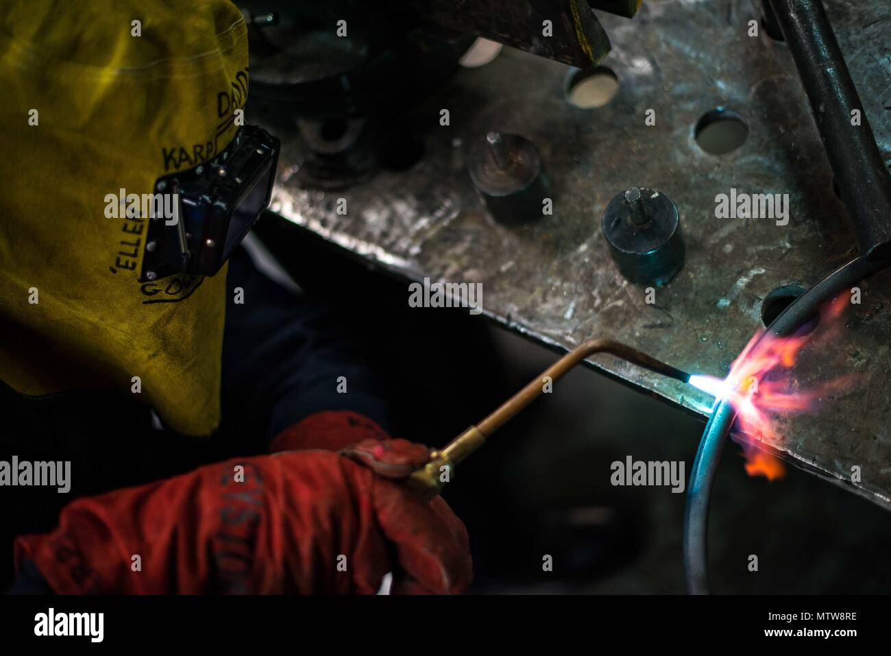 Acetylene carrier hi-res stock photography and images - Alamy