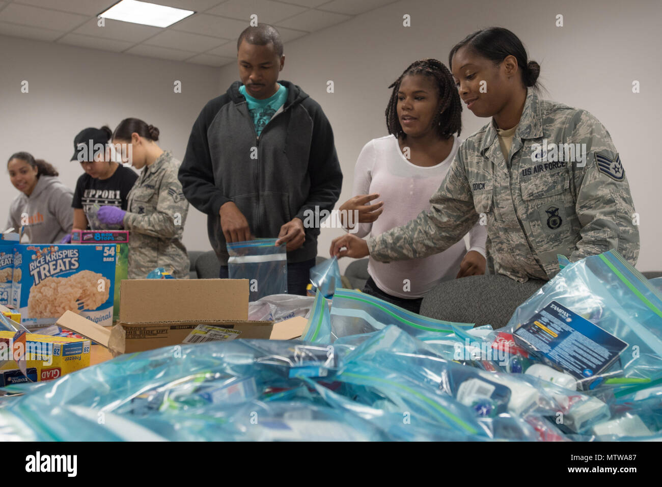 Joint Base Andrews members prepare hygiene kits at JBA, Md., for a ...