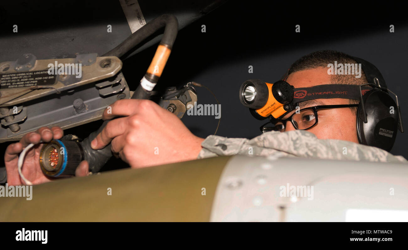 Timed bomb hi-res stock photography and images - Alamy