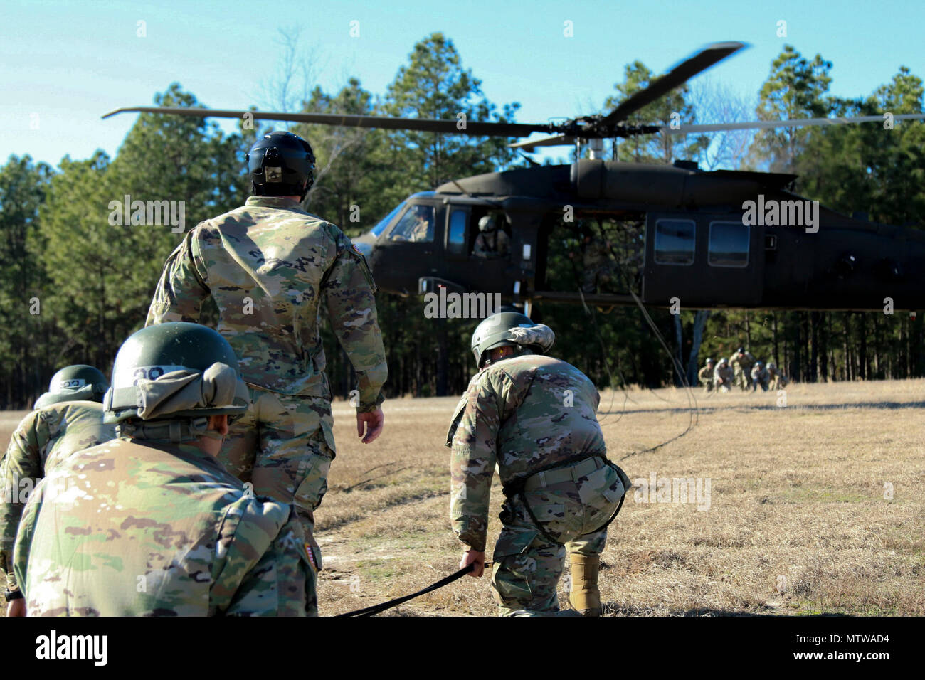 Rappelling and black hawk helicopter hi-res stock photography and ...