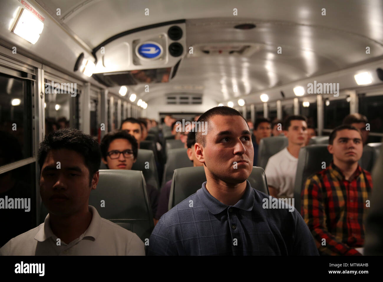 Recruits of Kilo Company, 3rd Recruit Training Battalion, prepare to ...