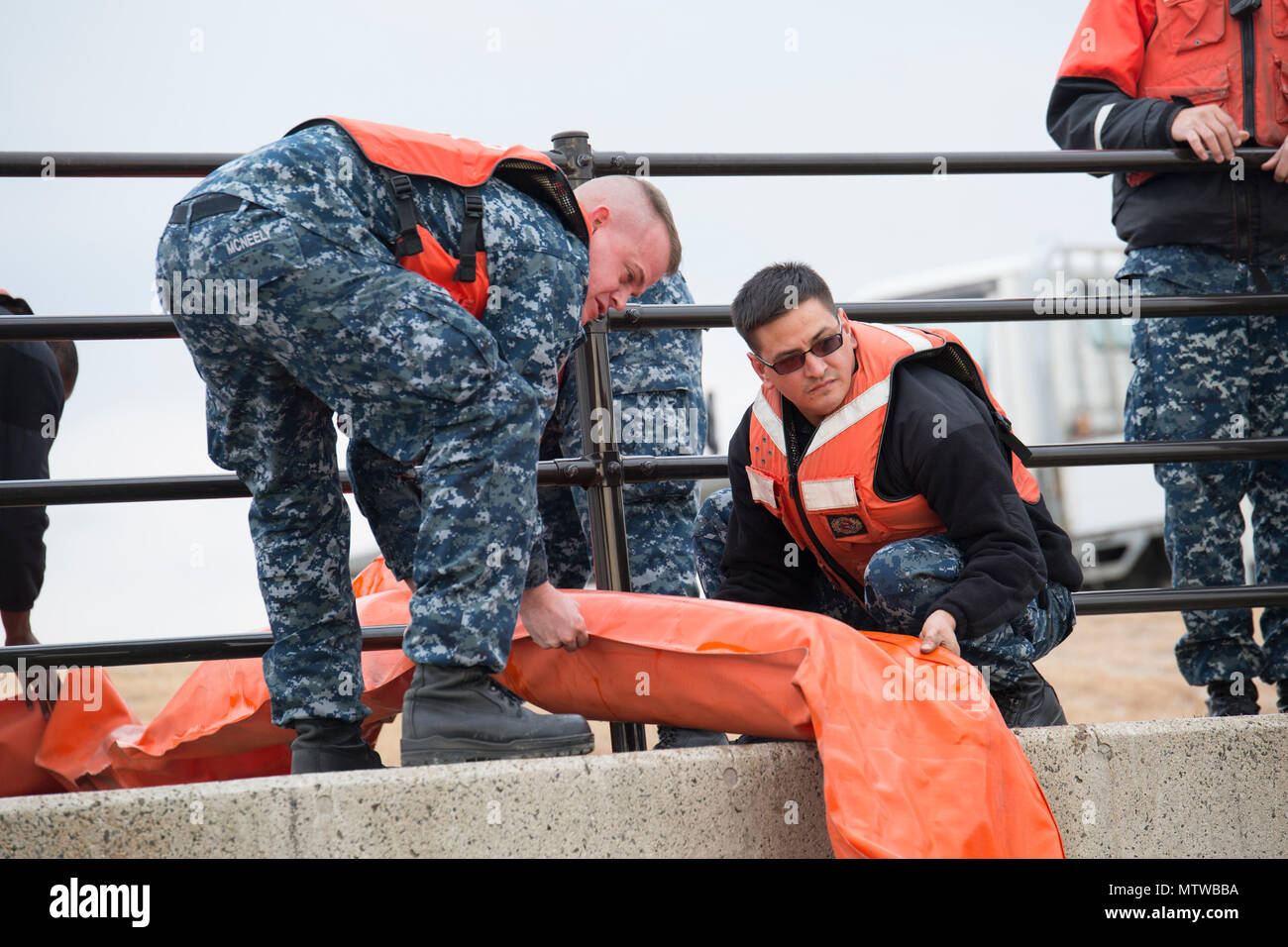 U s navy engineman 2nd class hi-res stock photography and images - Alamy
