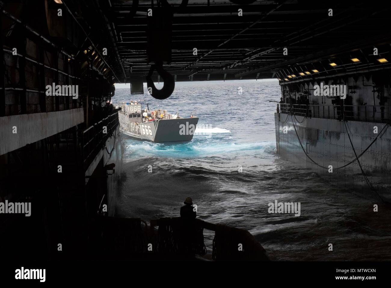 EAST CHINA SEA (Jan 29, 2017) Landing craft utility (LCU) 1666 ...
