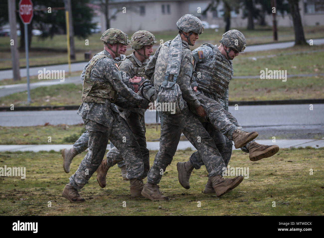 U.S. Army Soldiers assigned to 16th Combat Aviation Brigade, 7th ...