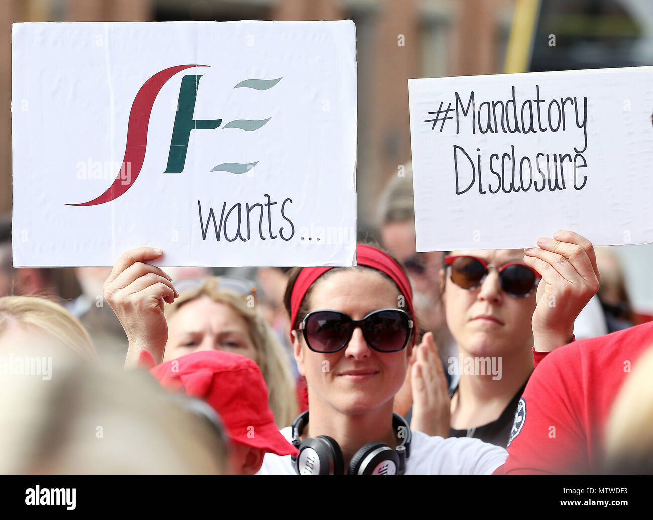 Cervicalcheck hi-res stock photography and images - Alamy