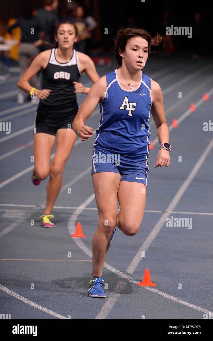 Nicole Hahn, a junior, competes in the 5,000-meter run at the 27th ...