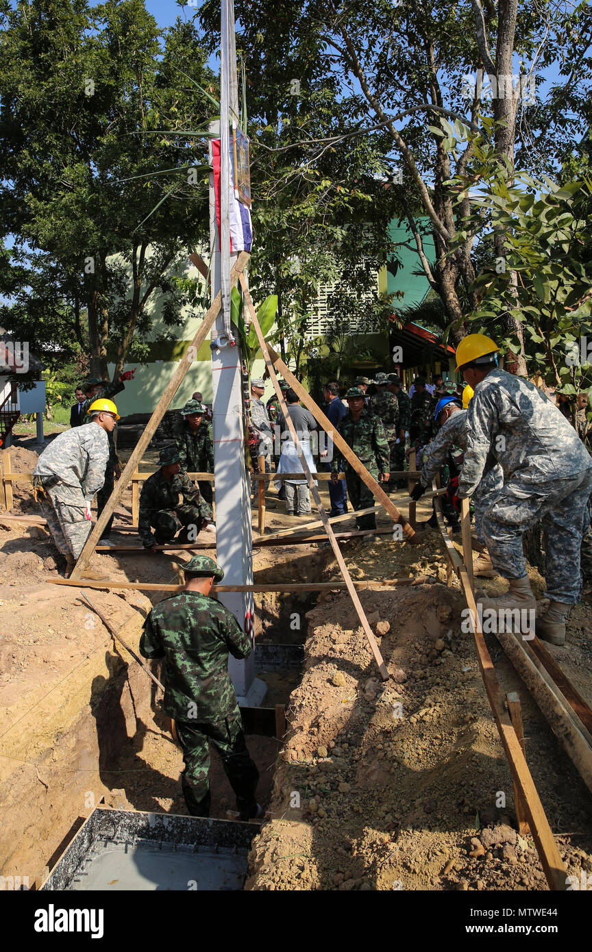 U.S. Army soldiers with 411th Engineer Battalion work alongside ...