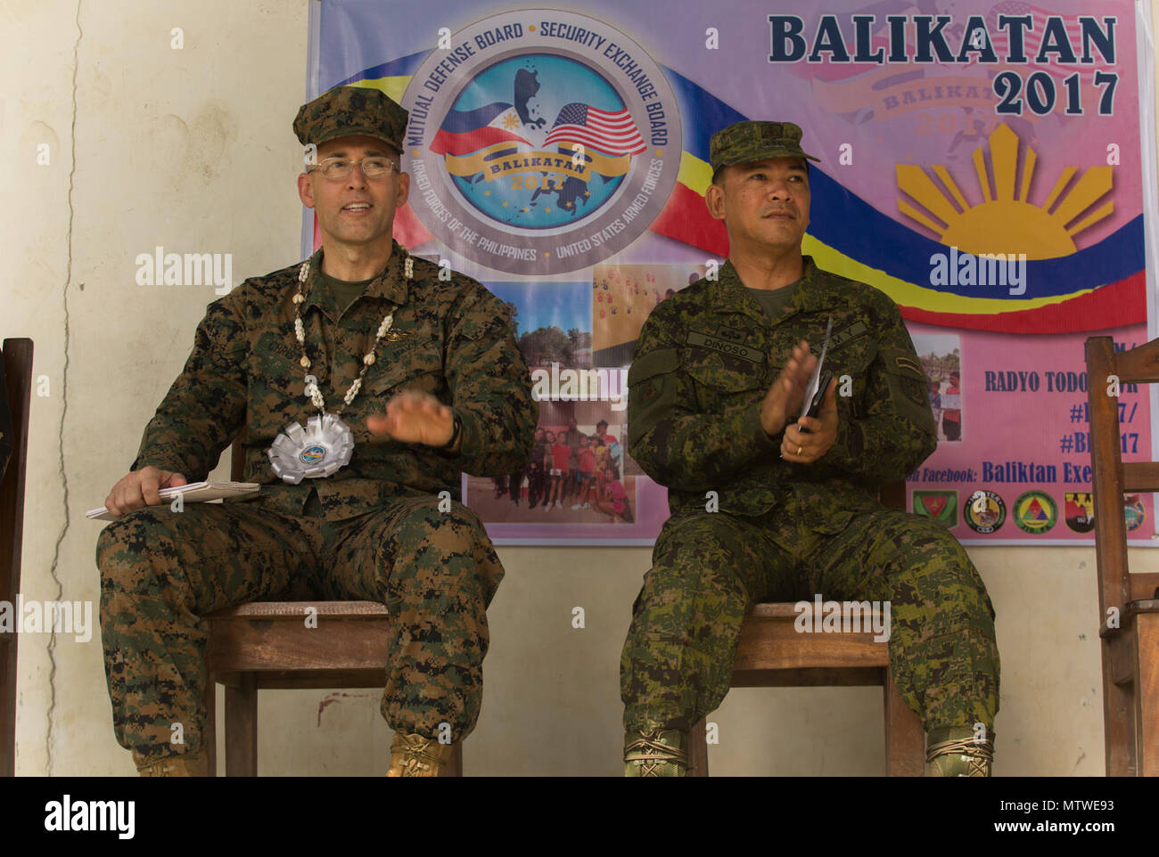 Bayanihan hi-res stock photography and images - Alamy Bayanihan hi-res stock photography and images - Alamy