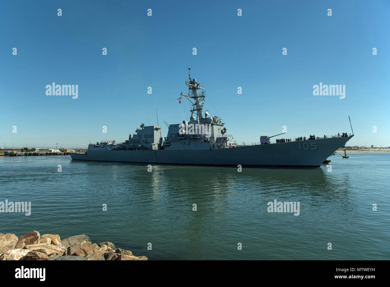 170127-N-MQ132-065 SEAL BEACH, Calif. (Jan. 27, 2017) The guided ...